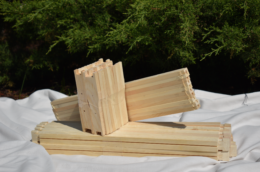 SimplKomb | In-Hive Package, Comb Honey Production Solution
